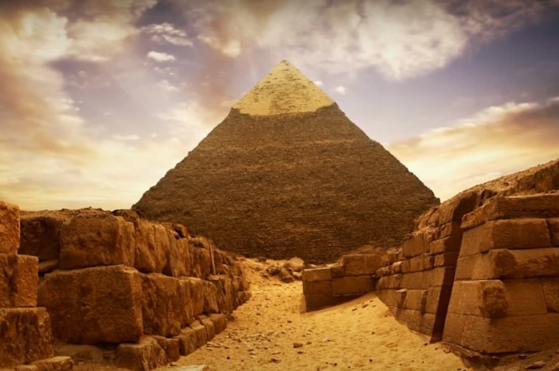Pyramid of King Cheops - Egypt United Tours