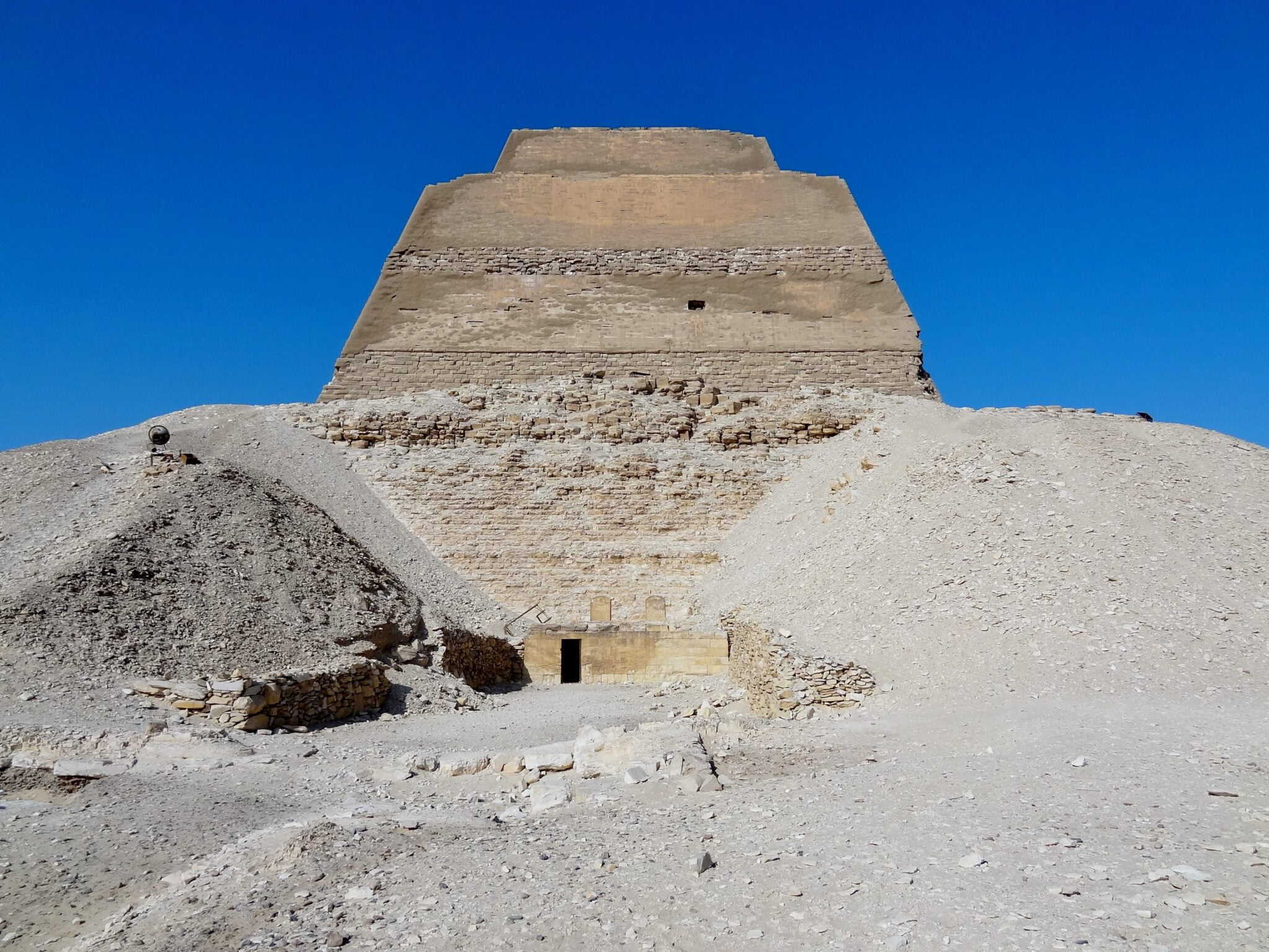 Meidum Pyramid - Egypt United Tours| The Truth of 1st idea