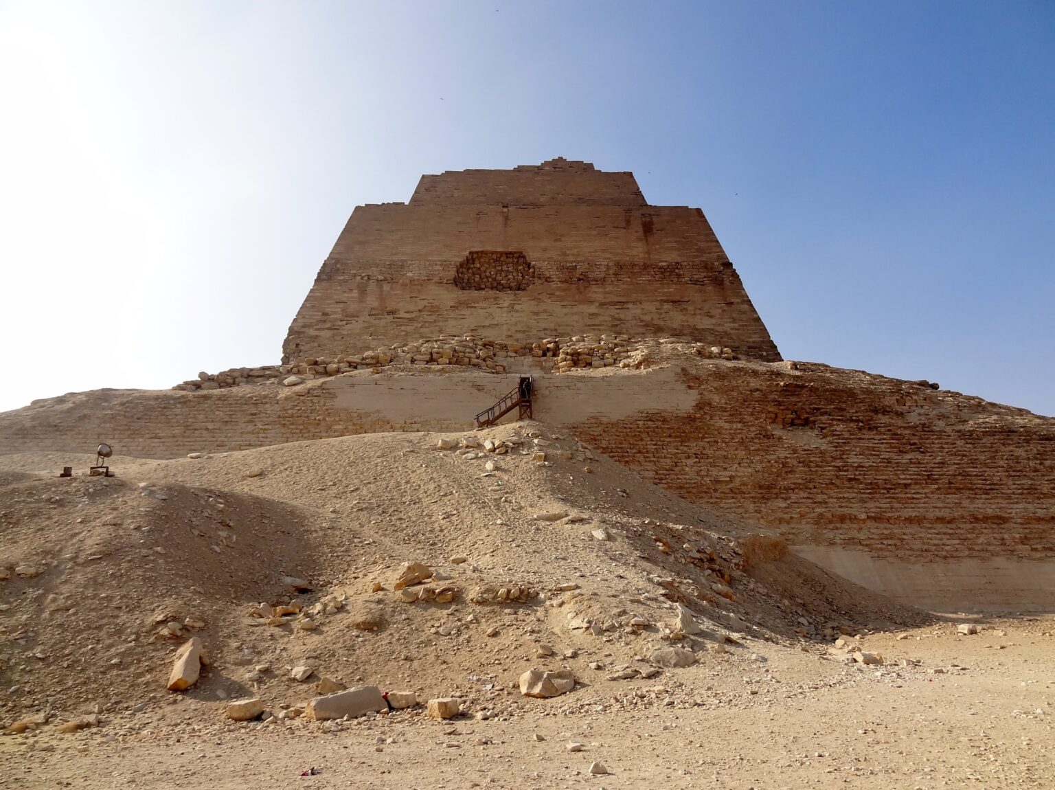 Meidum Pyramid - Egypt United Tours| The Truth of 1st idea