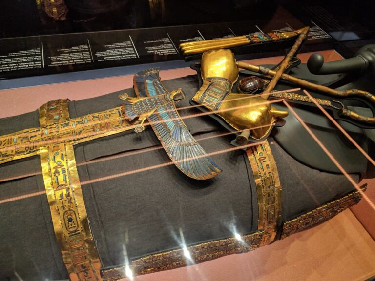 Tutankhamun Golden Mask - 10 Important Facts
